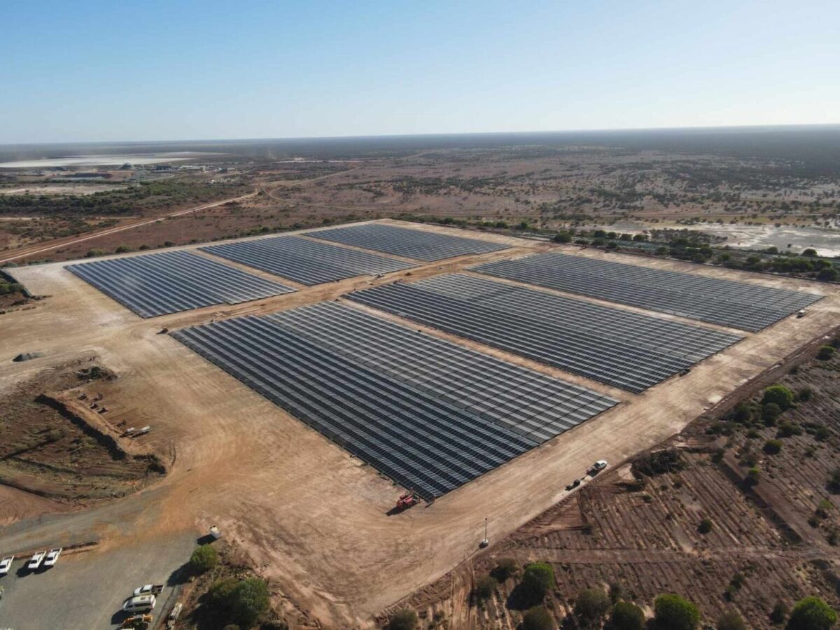 Solução solar modular ajuda operação de mineração a mudar para energias ...