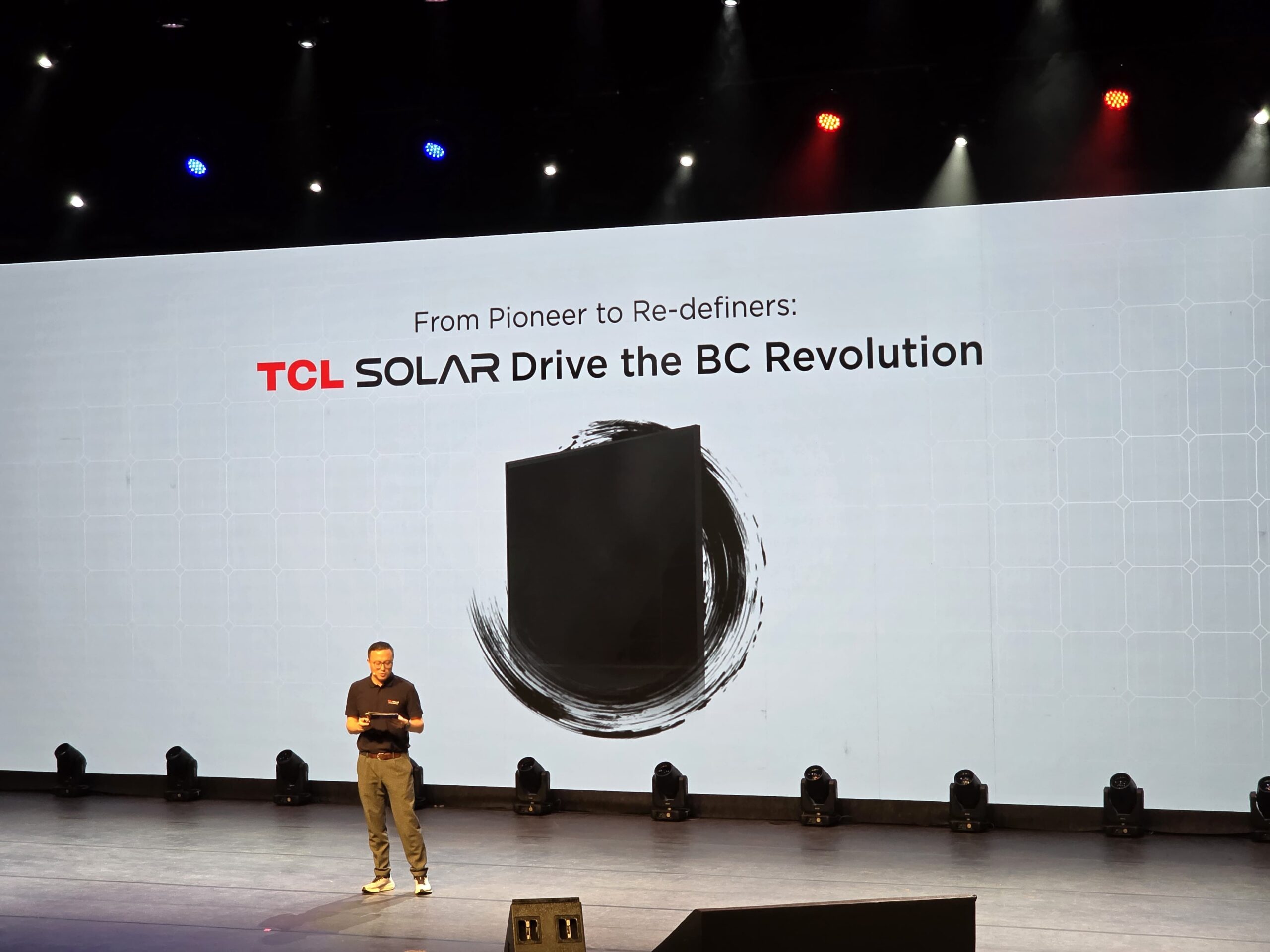 Com nova operação no país, TCL Solar apresenta sua linha de módulos ...